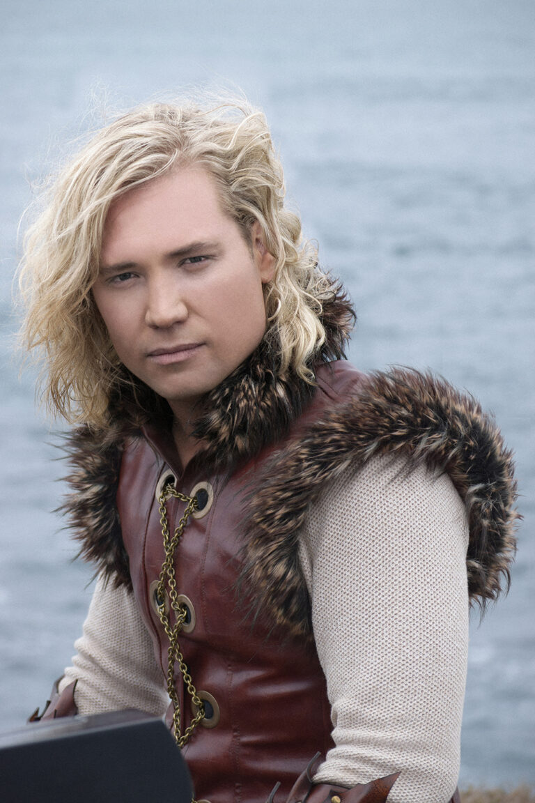 Biography – Jarrod Radnich — The Official Website